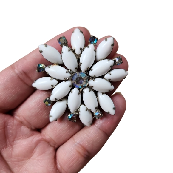 Jewelry | Vintage Silver Toned White Milk Glass Beaded Iridescent Gem ...